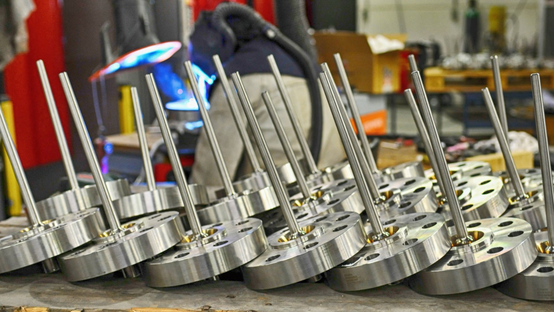 Reflecting on the Khazzan Gas Project - Thermo Electric Instrumentation